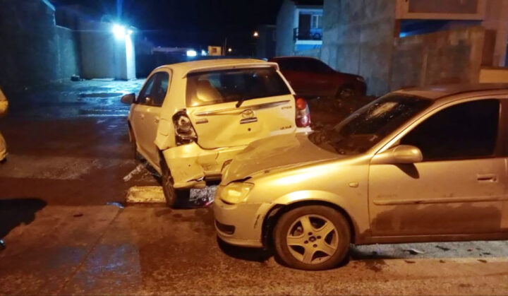 Chocó Auto Estacionado Y Se Dio A La Fuga Radiouniversidad Ar