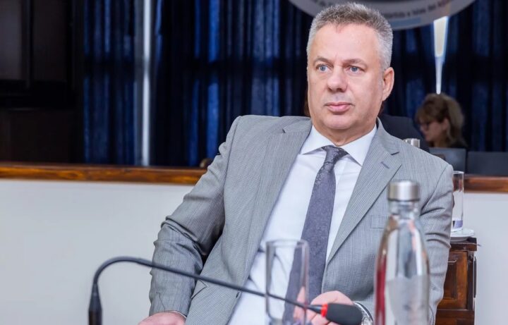 Lechman cuestionó el déficit y el nuevo endeudamiento ...